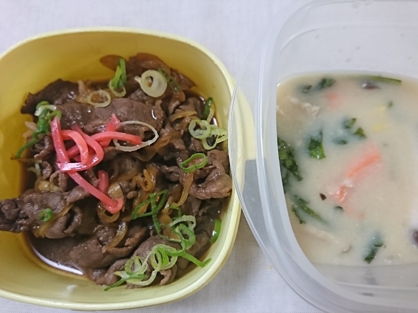 ベーグル3種、牛丼弁当、Theすき焼き（〆はうどん）、クルミぺったんこあんぱん: さっちょさんのパン工房